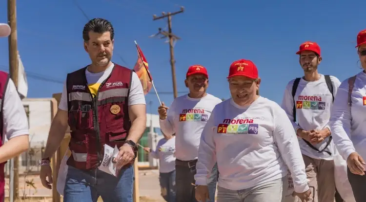 Reciben Jesús Pujol y Leticia Partida cálida bienvenida en Naco, Sonora ...
